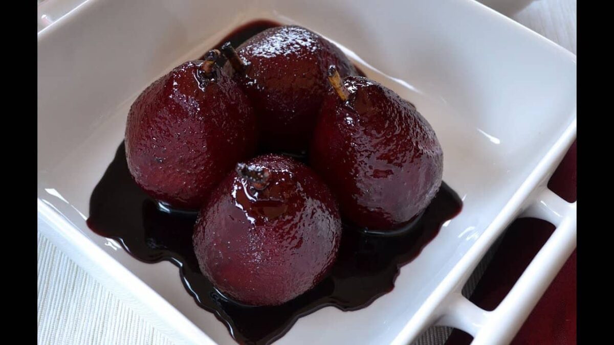 Peras al Malbec: Un Postre Exquisito y Fácil de Preparar - Postres Fáciles